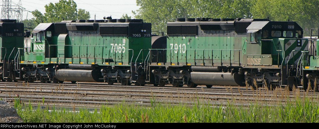 BNSF 7065 & 7910